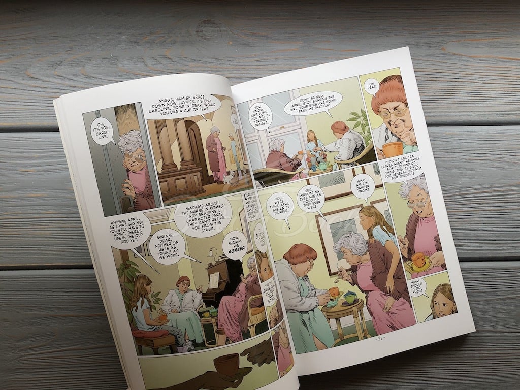 Книга Coraline (The Graphic Novel) від автора Neil Gaiman, P. Craig ...