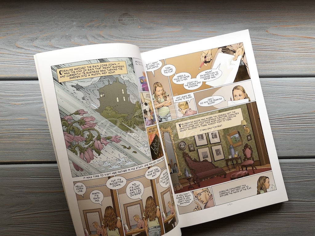 Книга Coraline (The Graphic Novel) від автора Neil Gaiman, P. Craig ...